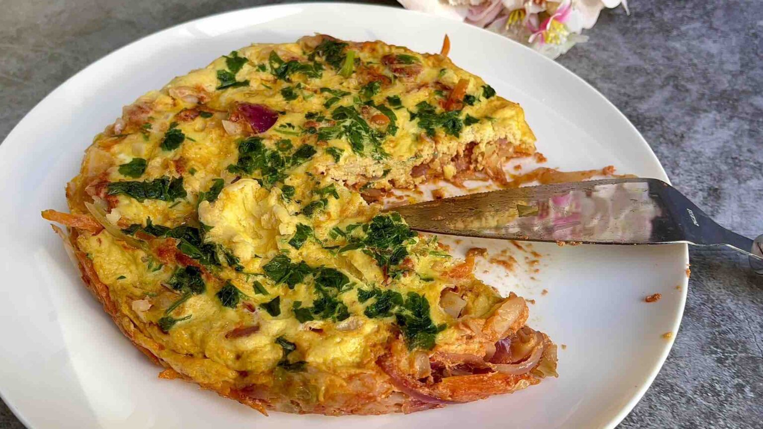 Easy Cabbage Frittata: Low-Calorie Cabbage & Eggs Skillet - JoinYourLife