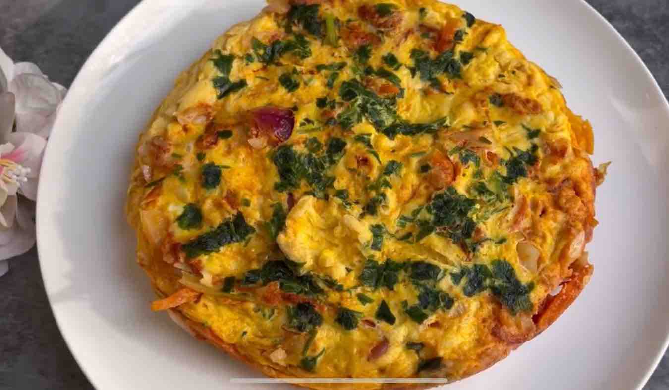 Easy Cabbage Frittata: Low-Calorie Cabbage & Eggs Skillet - JoinYourLife